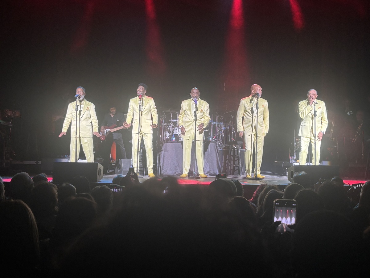 The Temptations Concert & Tour History (Updated for 2025) | Concert ...
