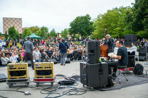 Concert History of Mural Amphitheater, Seattle Center Seattle ...