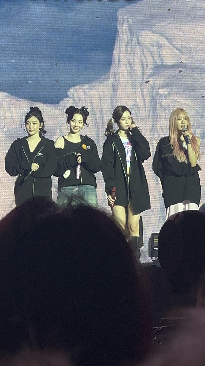 Feb 15, 2025: aespa at United Center Chicago, Illinois, United States ...