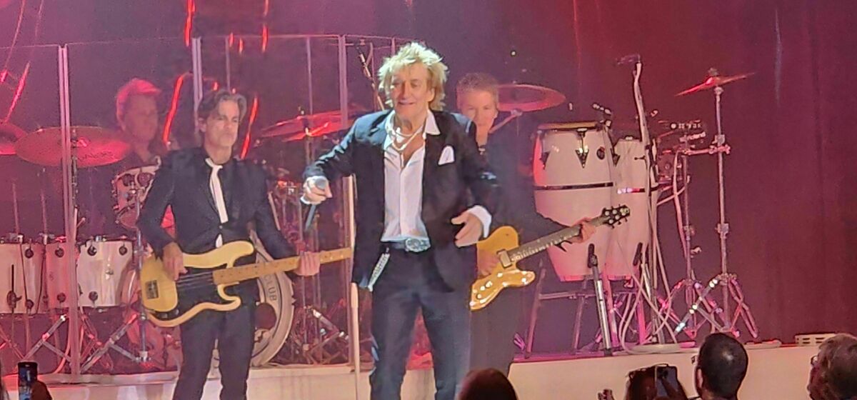 Rod Stewart Concert Photos | Concert Archives
