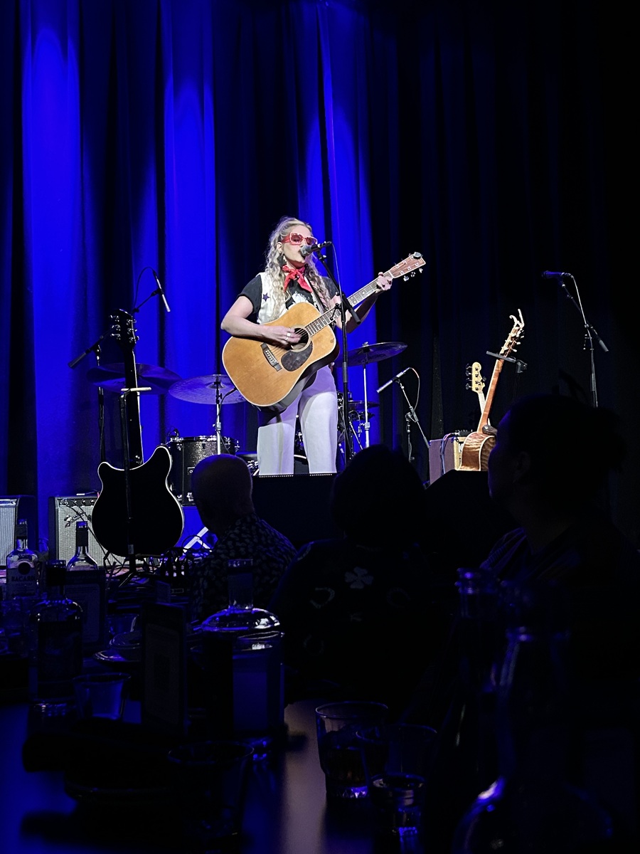 Suzie Chism Concert & Tour History | Concert Archives