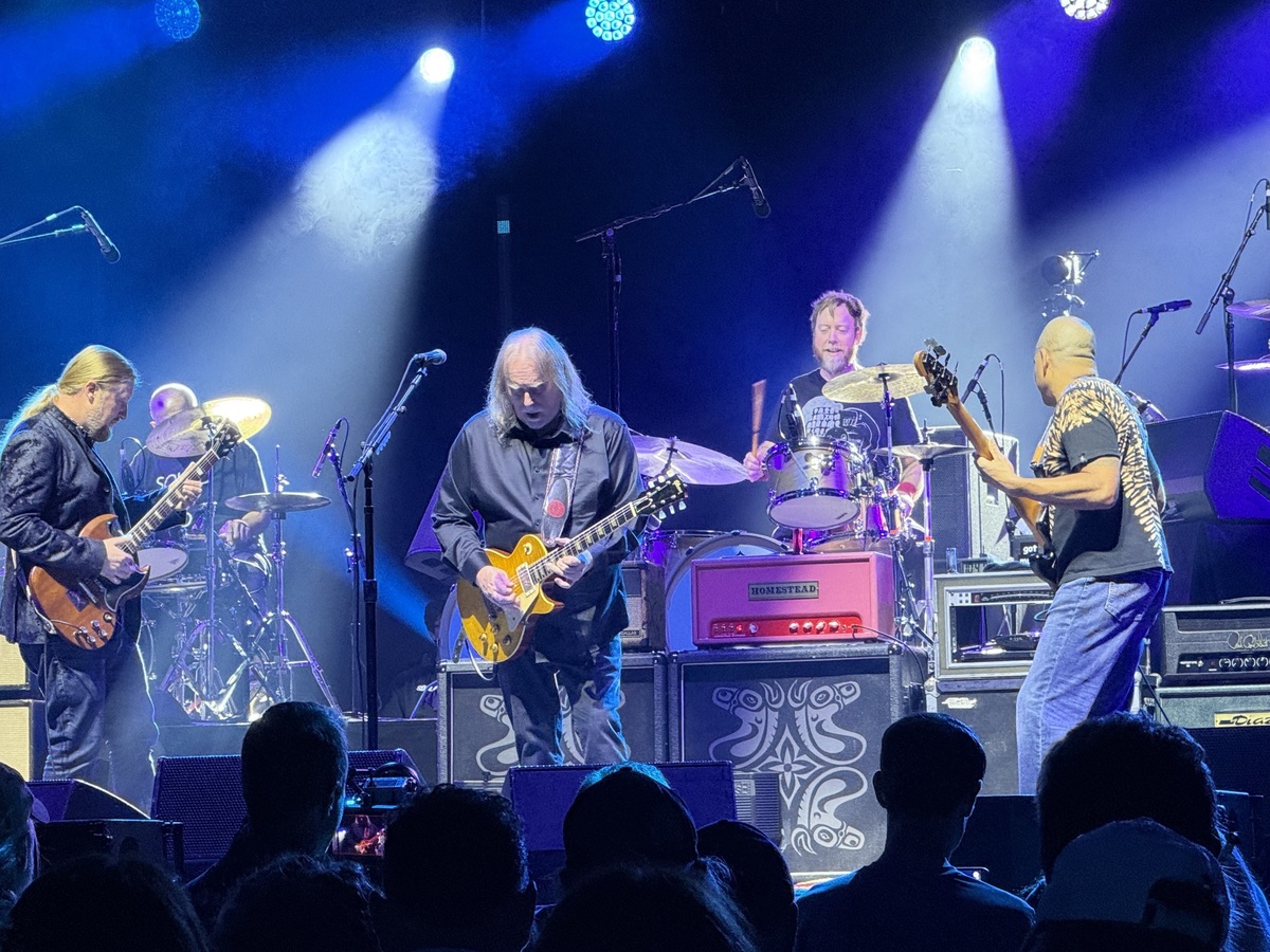 The Brothers Concert & Tour History | Concert Archives