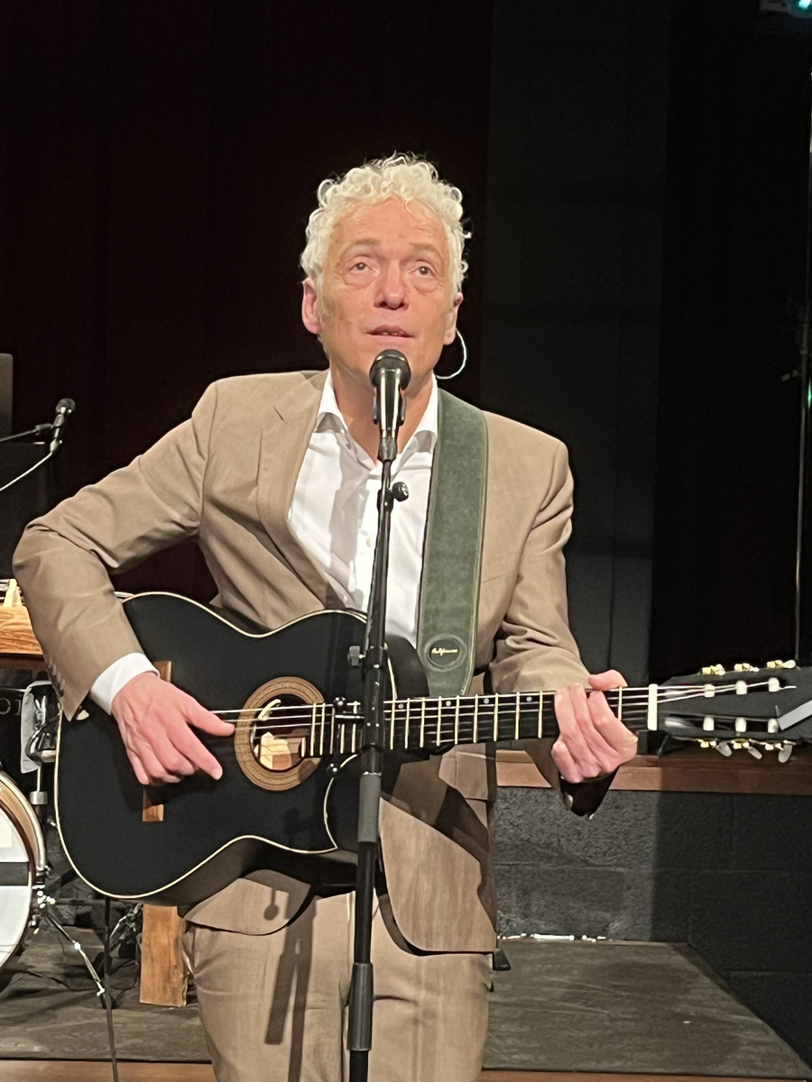 Spinvis & Saartje van Camp Concert & Tour History (Updated for 2025 ...