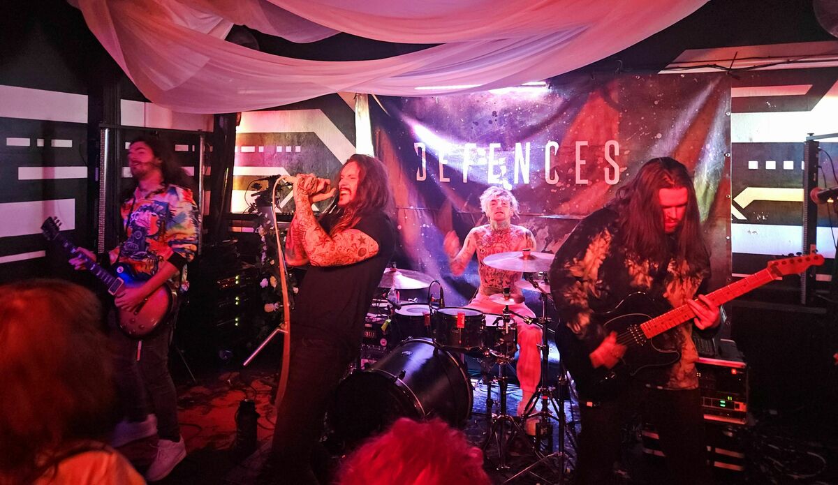 Feb 02, 2025: DEFENCES / Crushed By Waves / Starved Collective / Lia ...