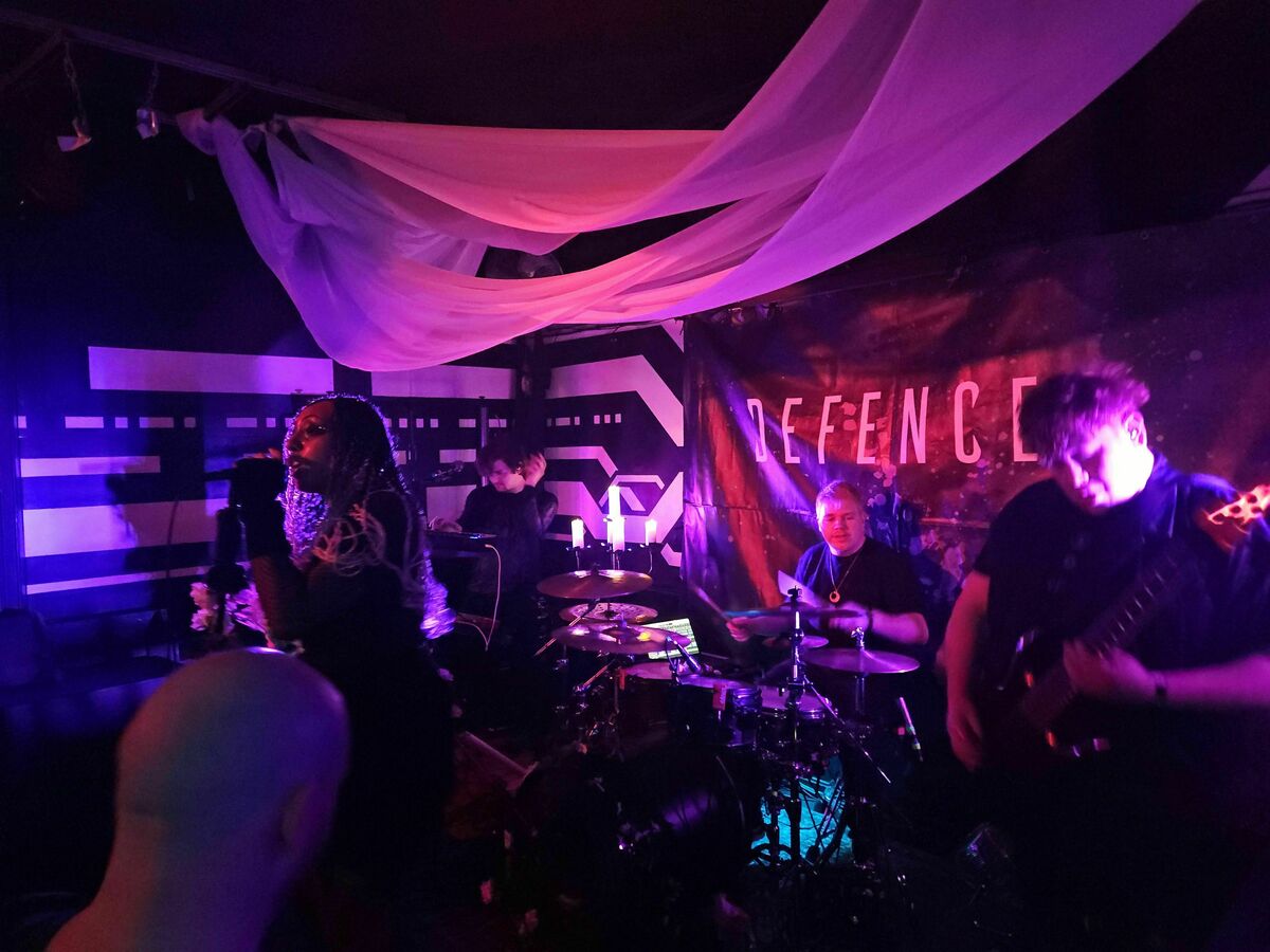 Feb 02, 2025: DEFENCES / Crushed By Waves / Starved Collective / Lia ...