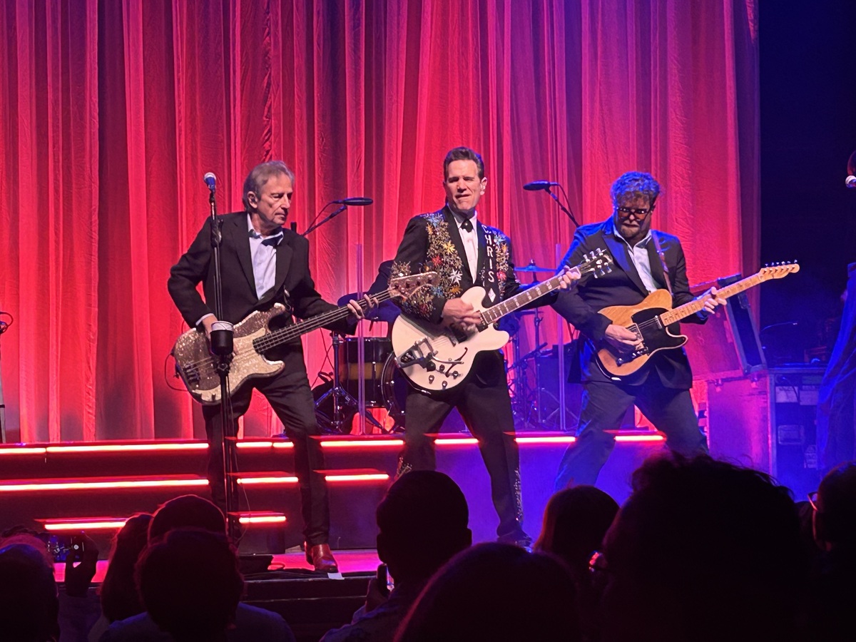 Chris Isaak's 2025 Concert & Tour History | Concert Archives