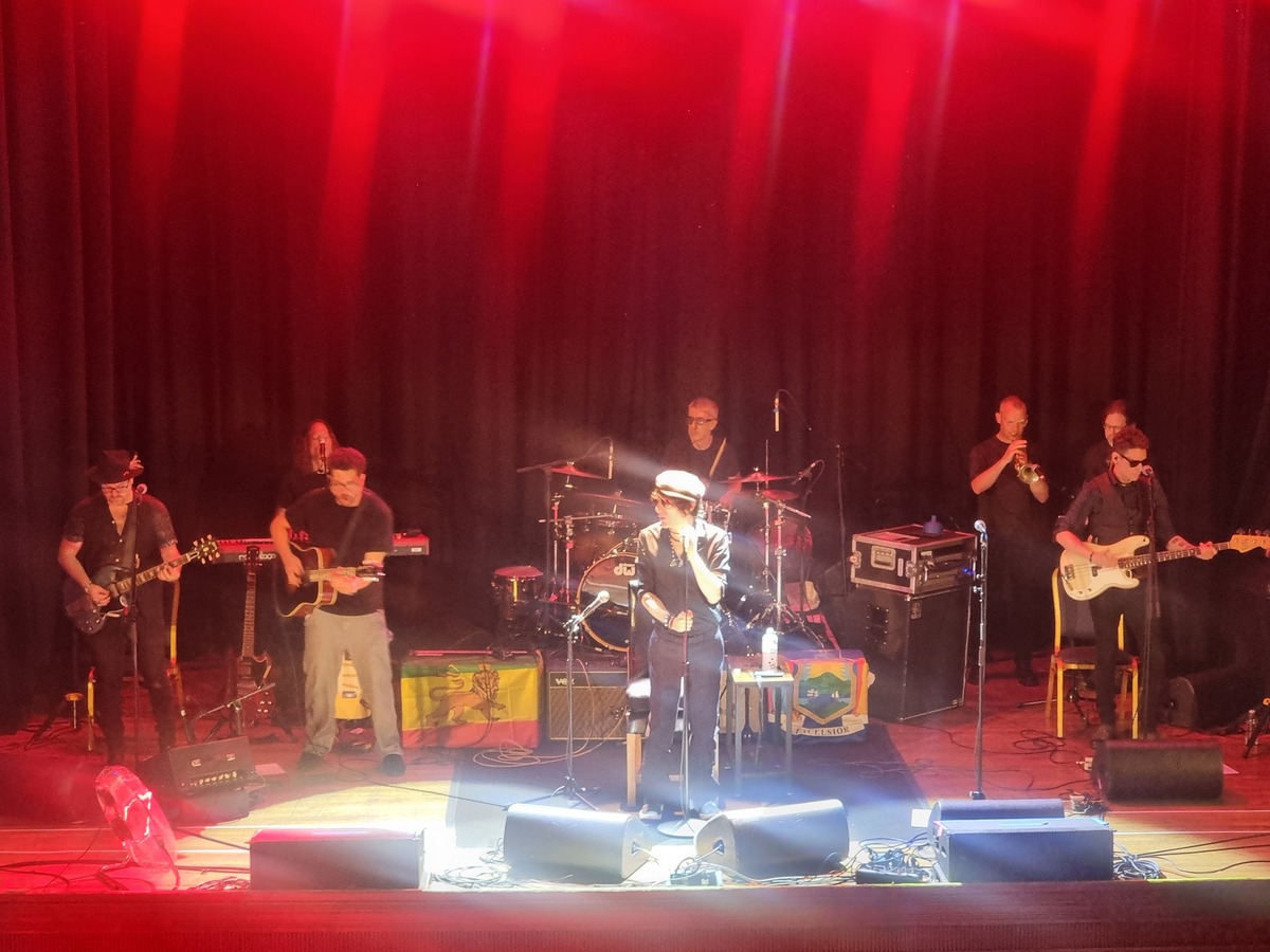May 02, 2025: Jesse Malin / Billy Bragg / Peter Perrett / Basoon at ...