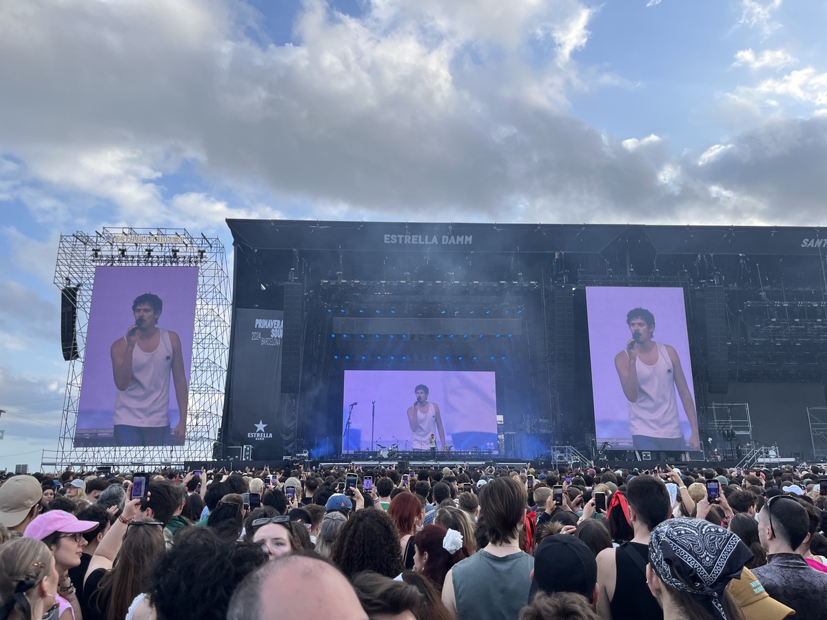 Lolahol's 2024 Concert Photos | Concert Archives