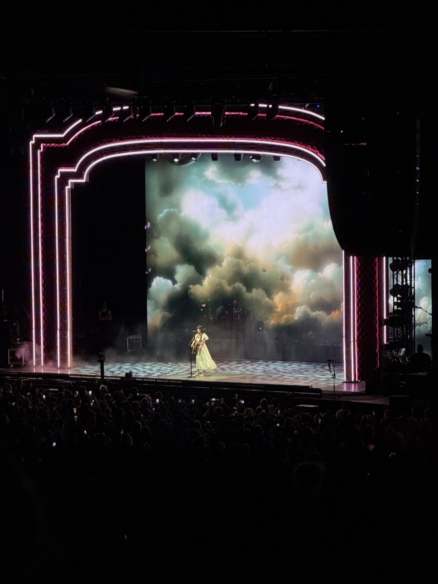 May 12, 2025: Halsey / Del Water Gap / The Warning at Talking Stick ...