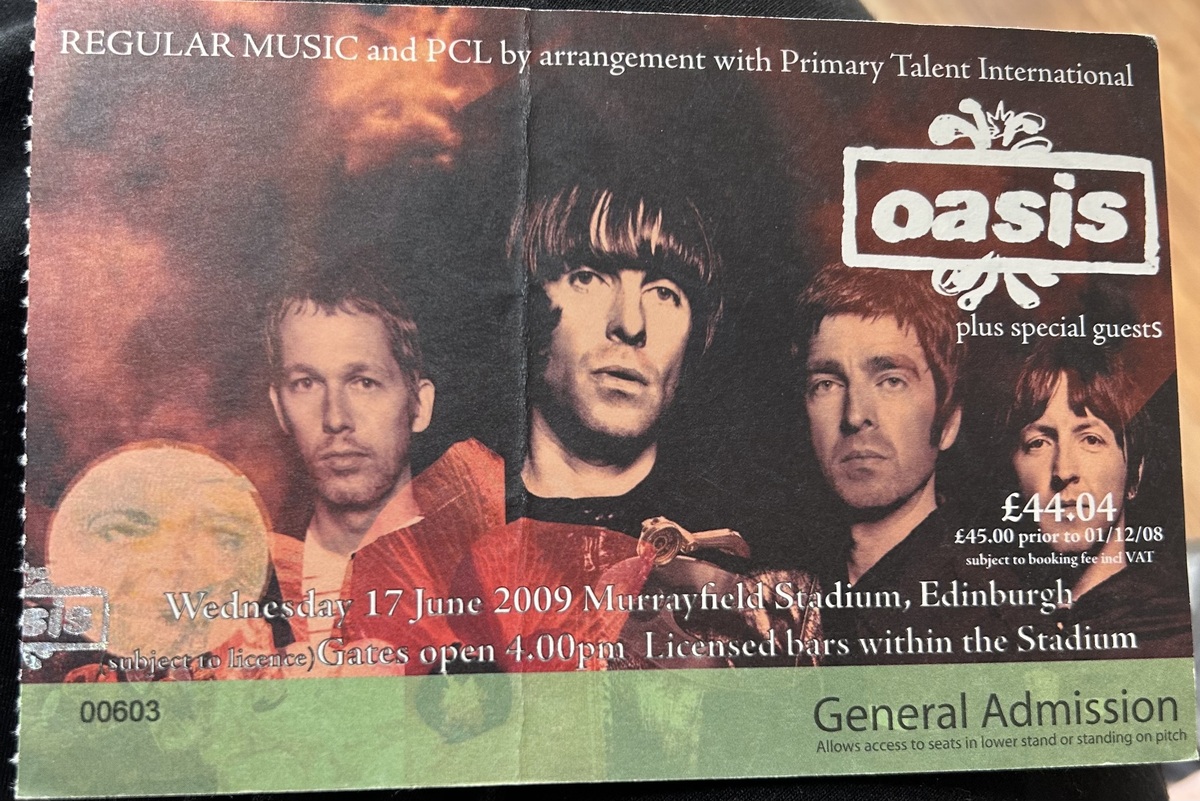 Oasis's 2009 Concert & Tour History | Concert Archives