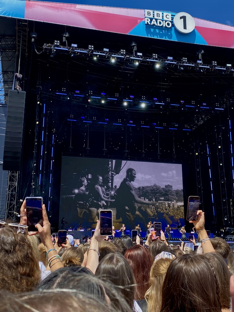 Skye Newman Concert & Tour History (Updated for 2025) | Concert Archives