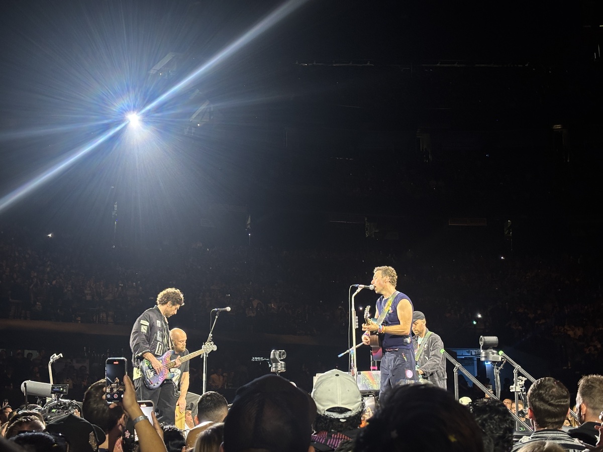 Jun 07, 2025: Coldplay / Willow / Elyanna / Drago at Allegiant Stadium ...