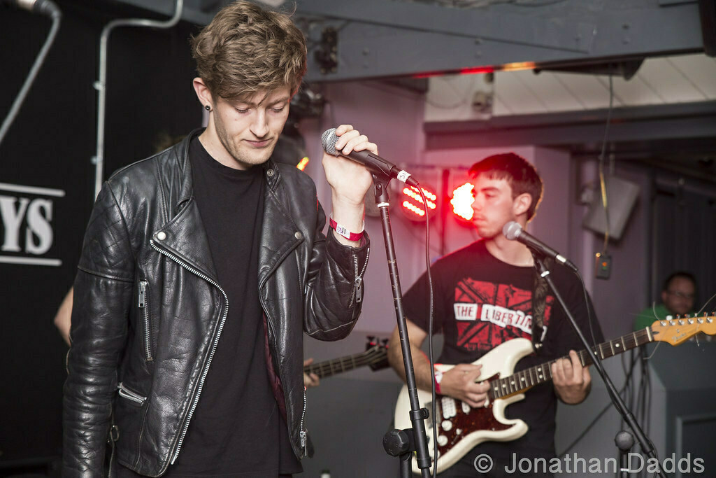 Jul 17, 2015: Off The Wall / Surge / The Dally's at Three Wise Monkeys ...