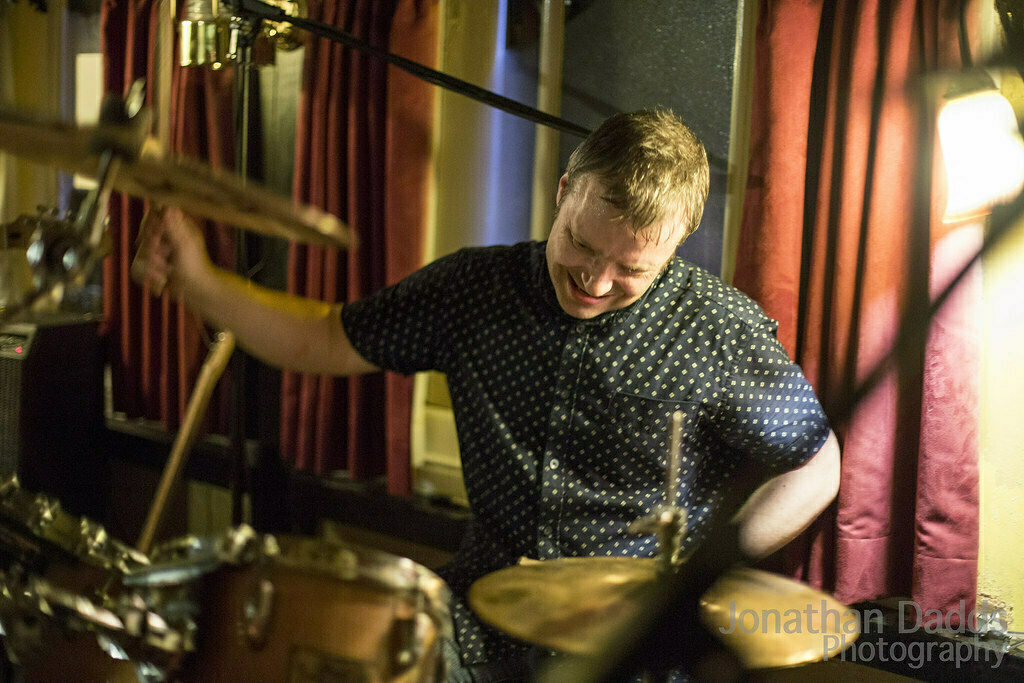 Superglu's 2015 Concert & Tour History | Concert Archives