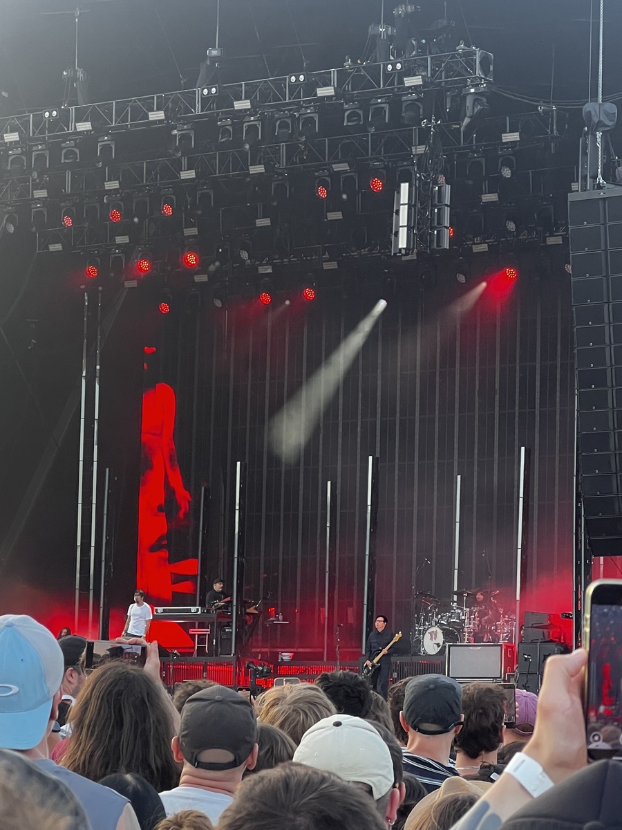 Jun 29, 2025: Deftones / Weezer / High Vis / HEALTH / Qendresa at ...