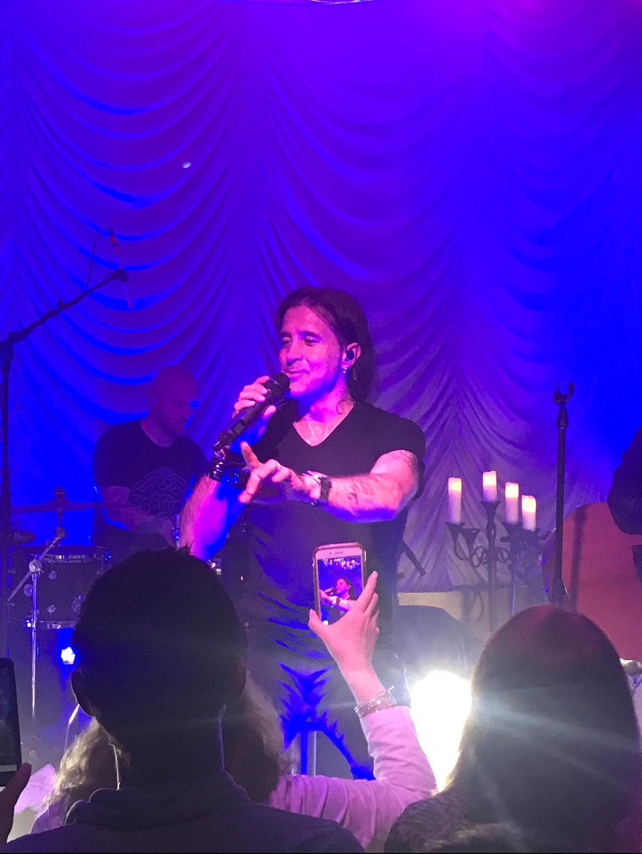 Jun 07, 2017: Scott Stapp / Art of Dying / Jeremy of Willet at Saint ...