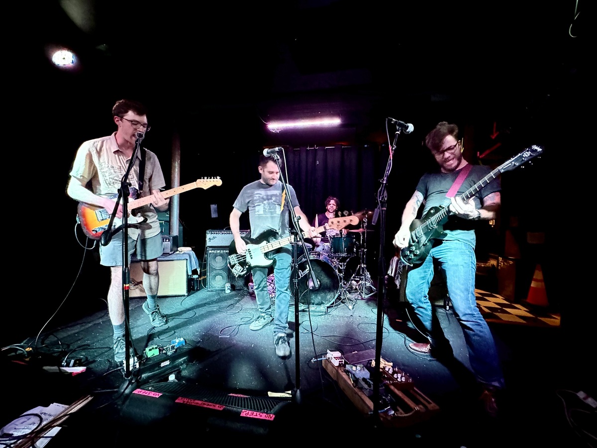 Dr Money Concert & Tour History | Concert Archives