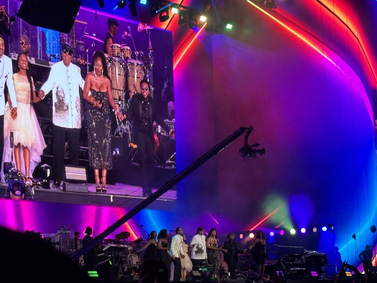 Elmiene Concert & Tour History (Updated for 2026) | Concert Archives