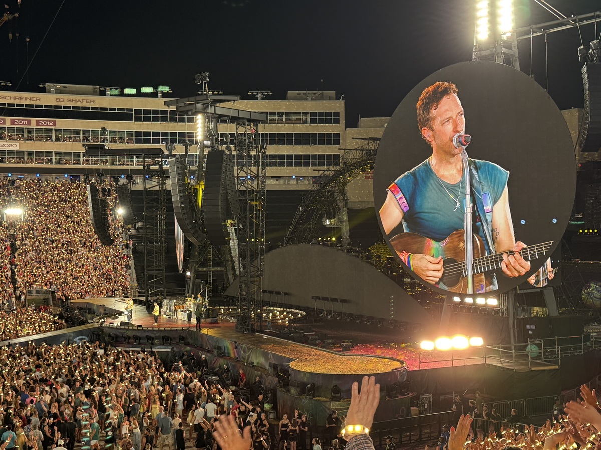 Jul 19, 2025: Coldplay / Ayra Starr / Elyanna at Camp Randall Stadium ...