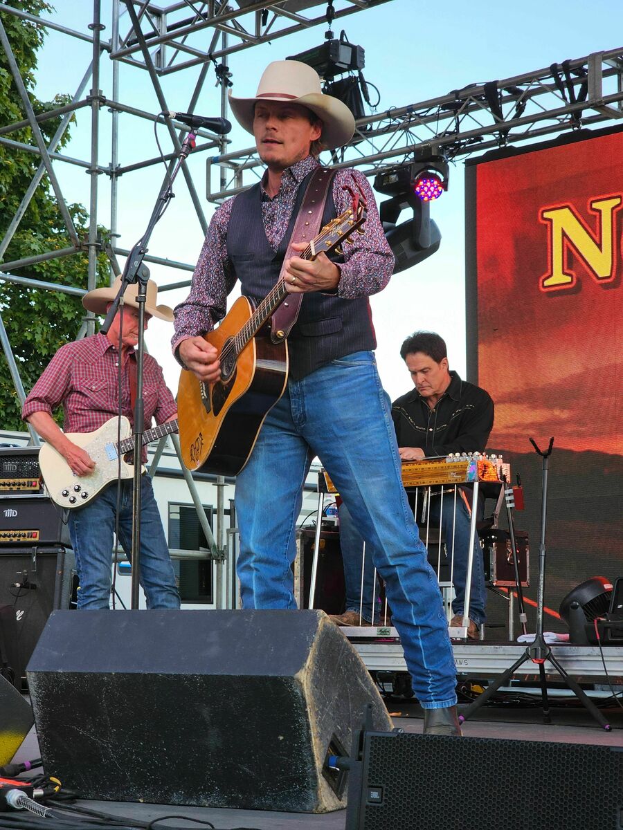 Ned LeDoux Concert & Tour History (Updated for 2025 - 2026) | Concert ...