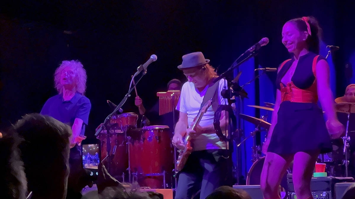 Jerry Harrison and Adrian Belew’s 'Remain in Light' Concert & Tour ...