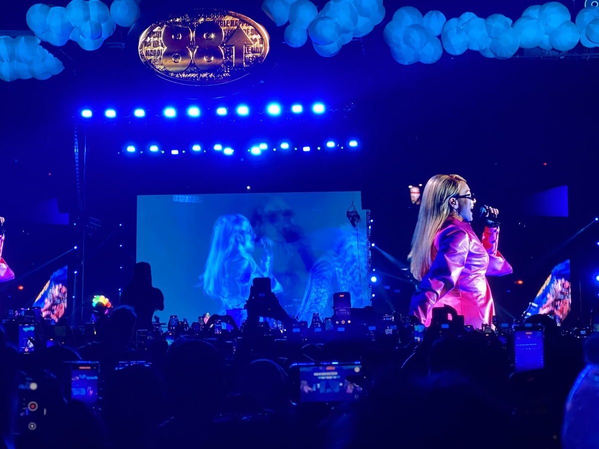 Concert Photos from Brookside at the Rose Bowl | Concert Archives