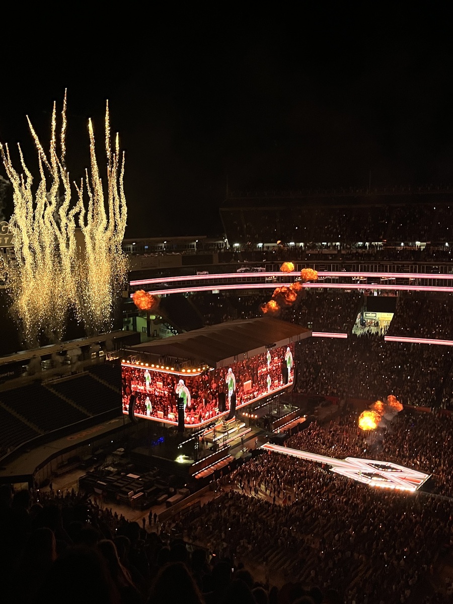 Aug 22, 2025: Morgan Wallen / Corey Kent / Miranda Lambert at Gillette ...