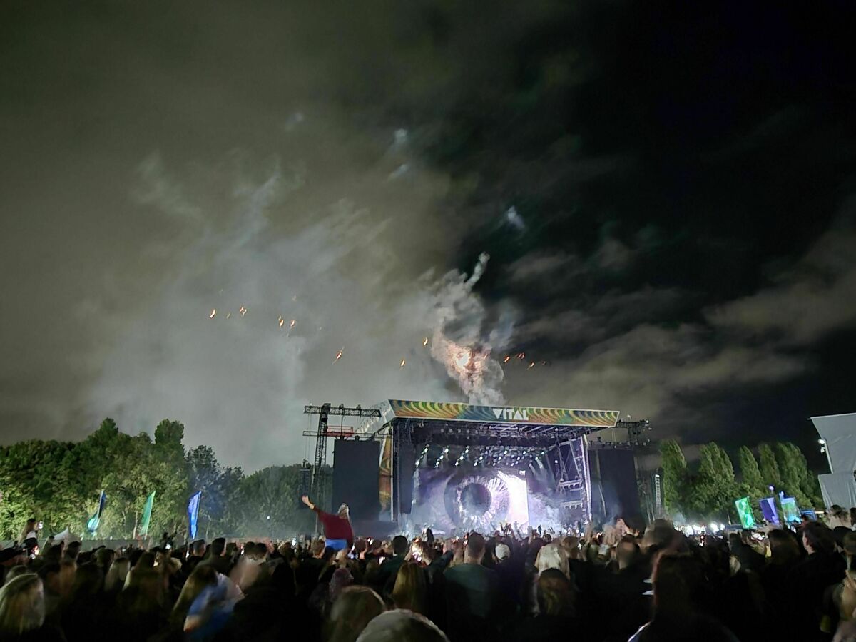 Aug 28, 2025: Sam Fender / CMAT / Aaron Rowe at Boucher Road Playing ...