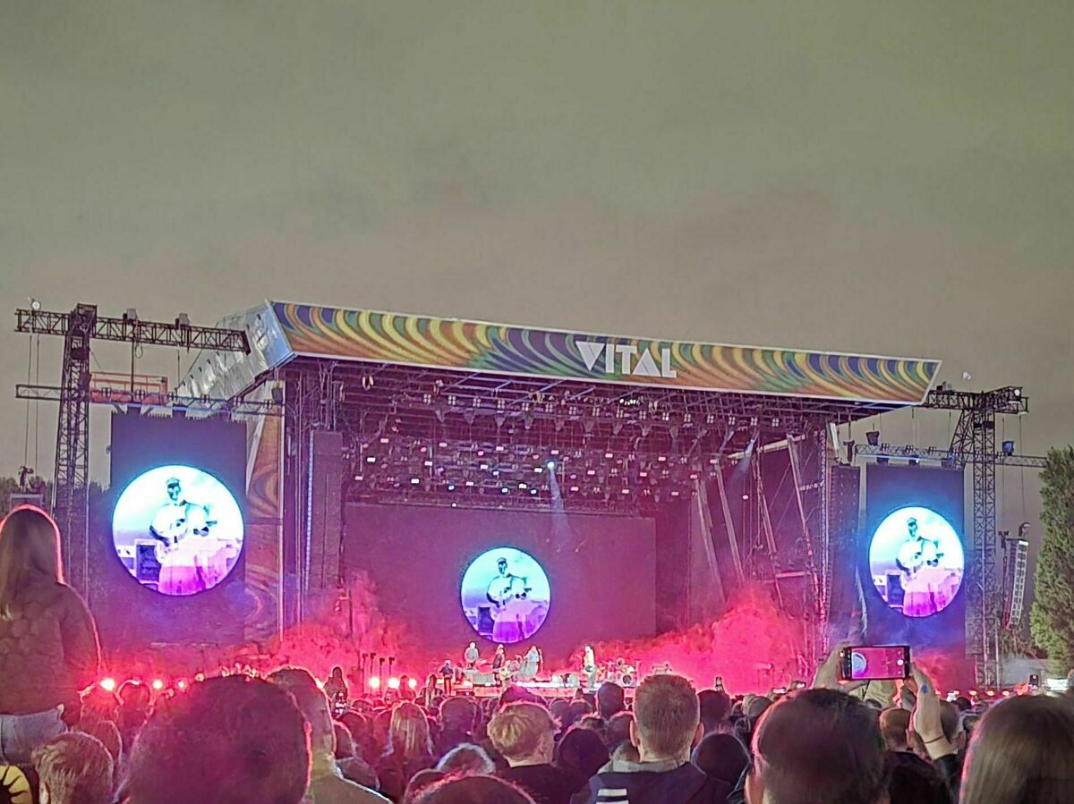 Aug 28, 2025: Sam Fender / CMAT / Aaron Rowe at Boucher Road Playing ...