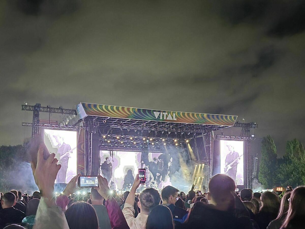 Aug 28, 2025: Sam Fender / CMAT / Aaron Rowe at Boucher Road Playing ...