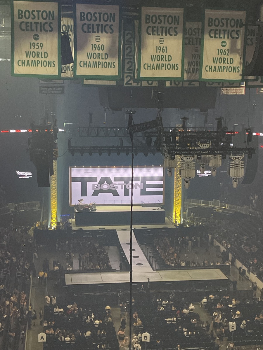 Aug 27, 2025: Tate McRae / Zara Larsson at TD Garden Boston ...