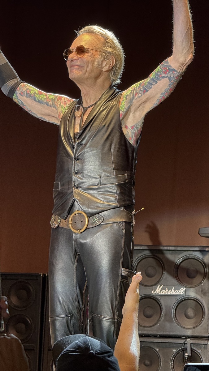David Lee Roth Concert & Tour History (Updated for 2025) | Concert Archives