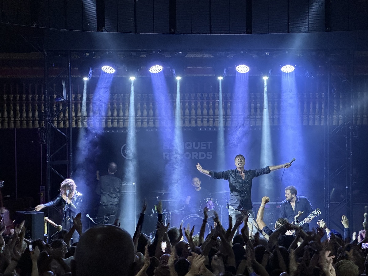Suede Concert & Tour History (Updated for 2025 - 2026) | Concert Archives