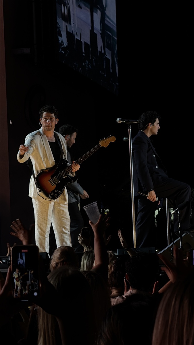 Sep 04, 2025: Jonas20: Greetings from Your Hometown Tour at North ...