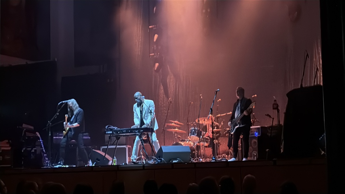 Level 42 Concert & Tour History (Updated for 2025 - 2026) | Concert ...