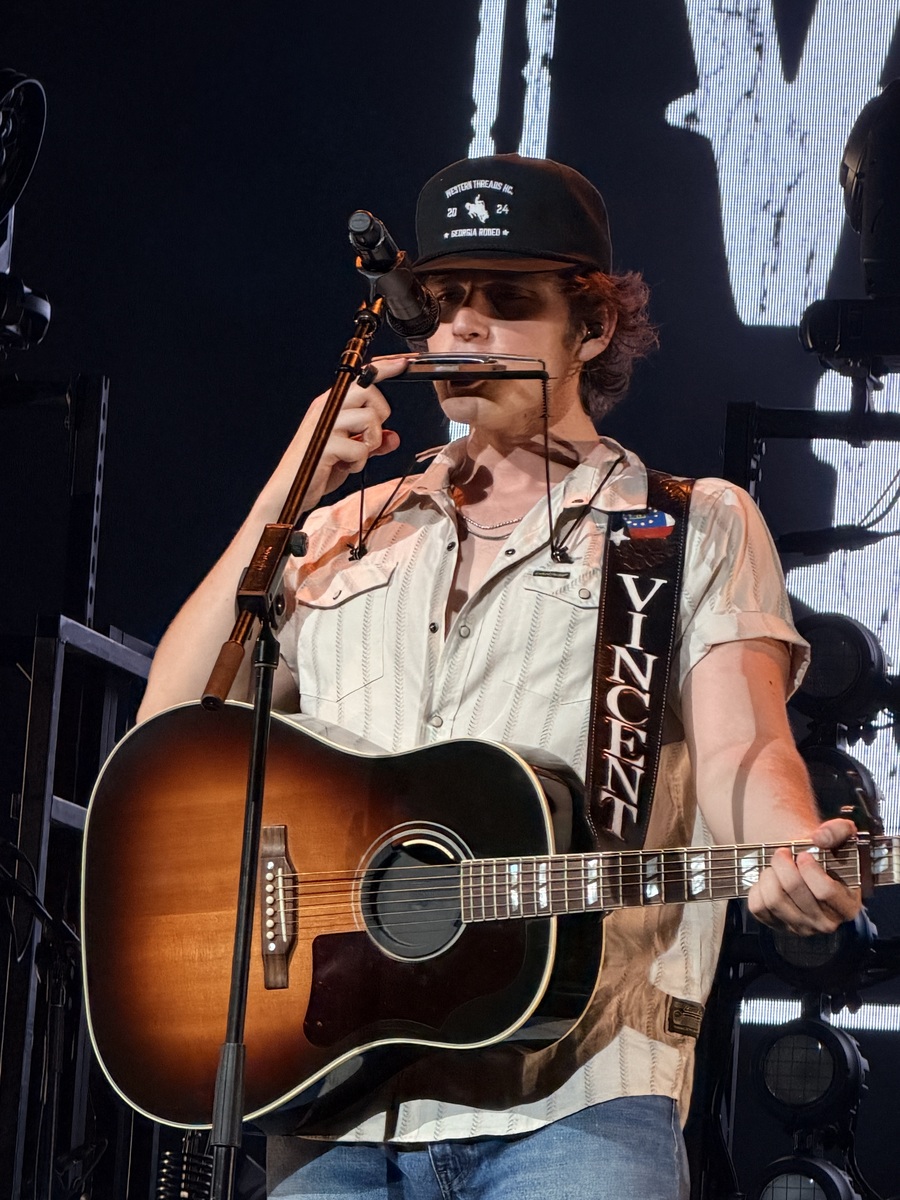 Jordan Davis Concert & Tour History (Updated for 2025 - 2026) | Concert ...