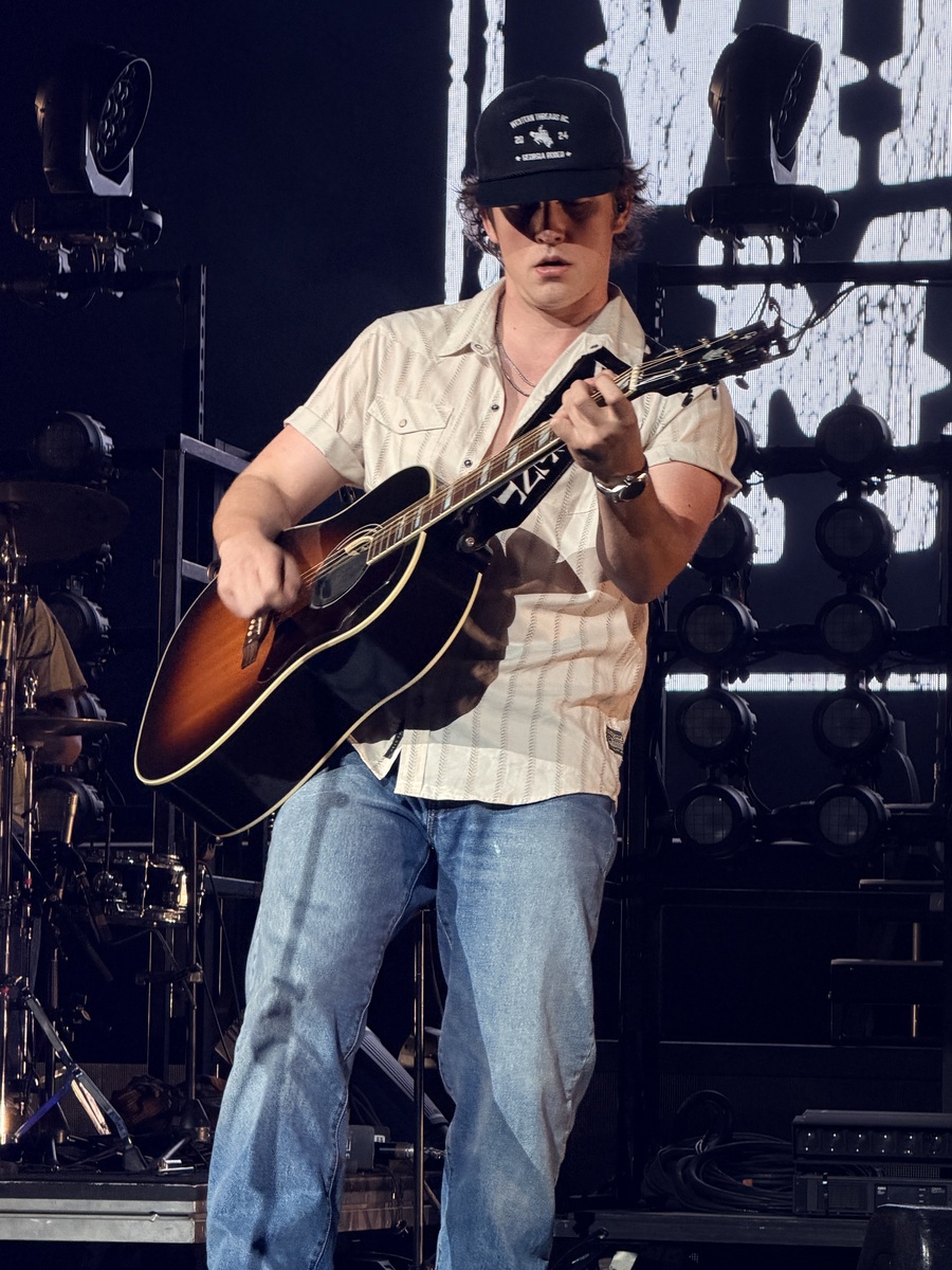 Mitchell Tenpenny Concert & Tour History (Updated for 2025 - 2026 ...