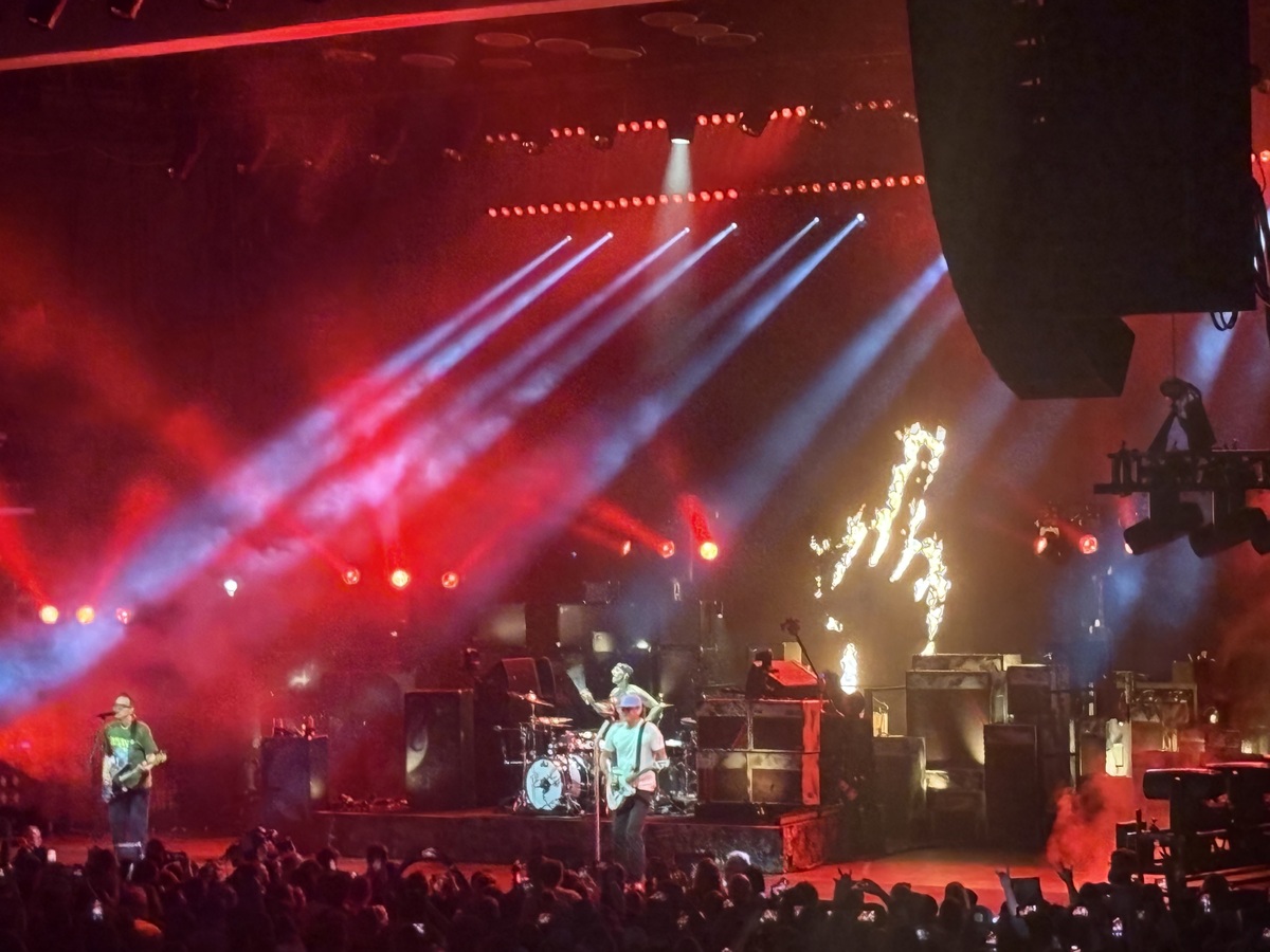 Sep 16, 2025: blink-182 / Alkaline Trio / Drug Church at Riverbend ...