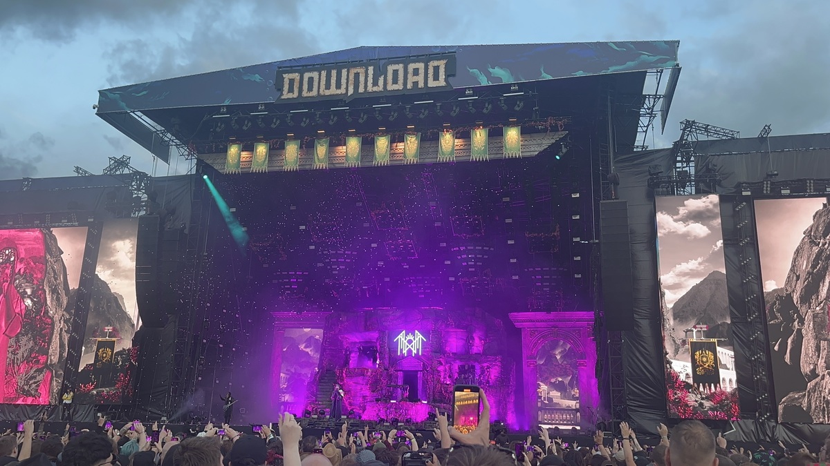 Poppy Concert & Tour History (Updated for 2025) | Concert Archives