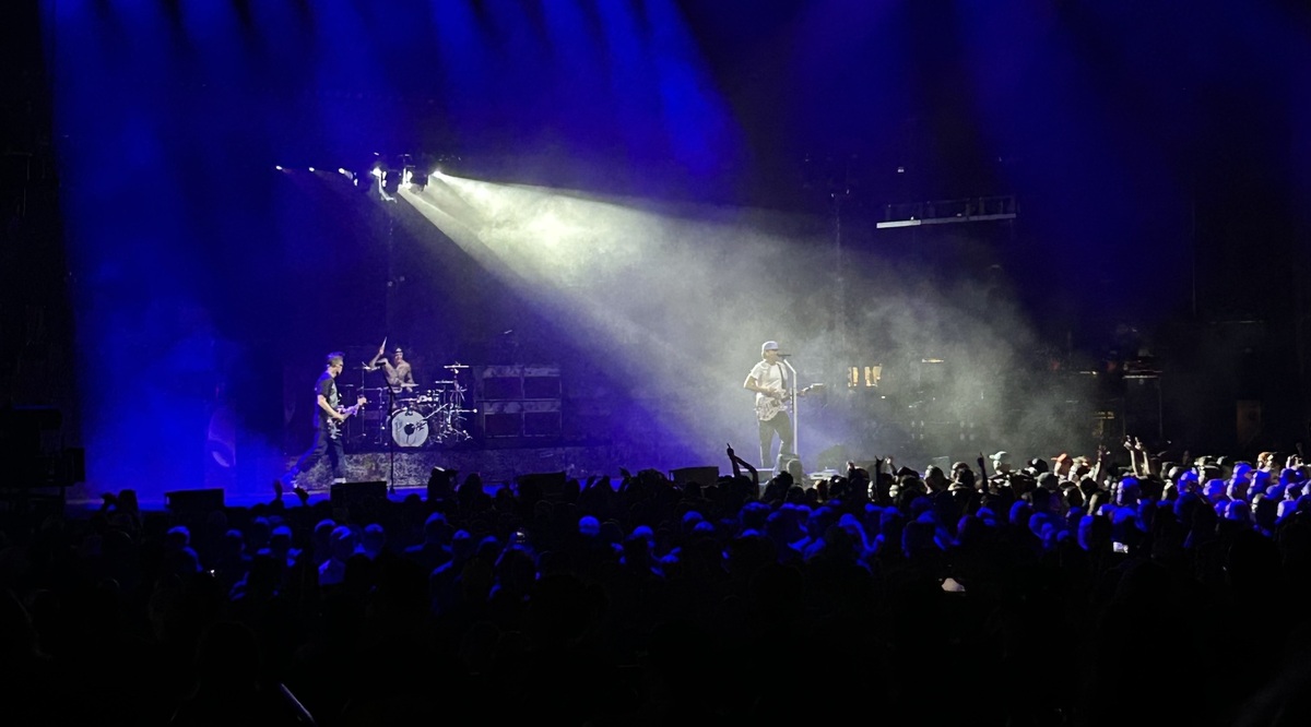 Sep 26, 2025: blink-182 / Alkaline Trio / End It at Hollywood Casino ...