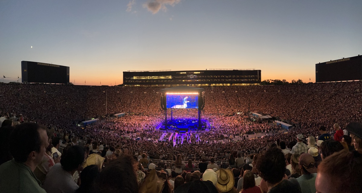 Zach Bryan Concert & Tour History (Updated for 2025) | Concert Archives