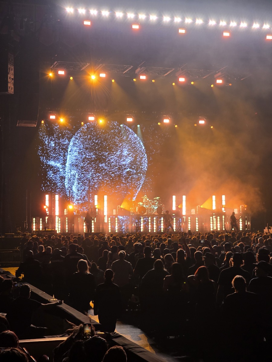 Sep 28, 2025: Korn / Gojira / Loathe at Scotiabank Saddledome Calgary, Alberta, Canada | Concert ...