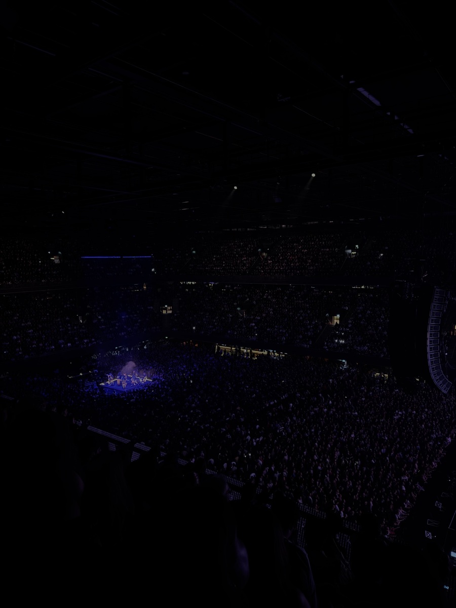 Sep 28, 2025: OneRepublic / Ella Henderson at Ziggo Dome Amsterdam, North Holland, Netherlands ...