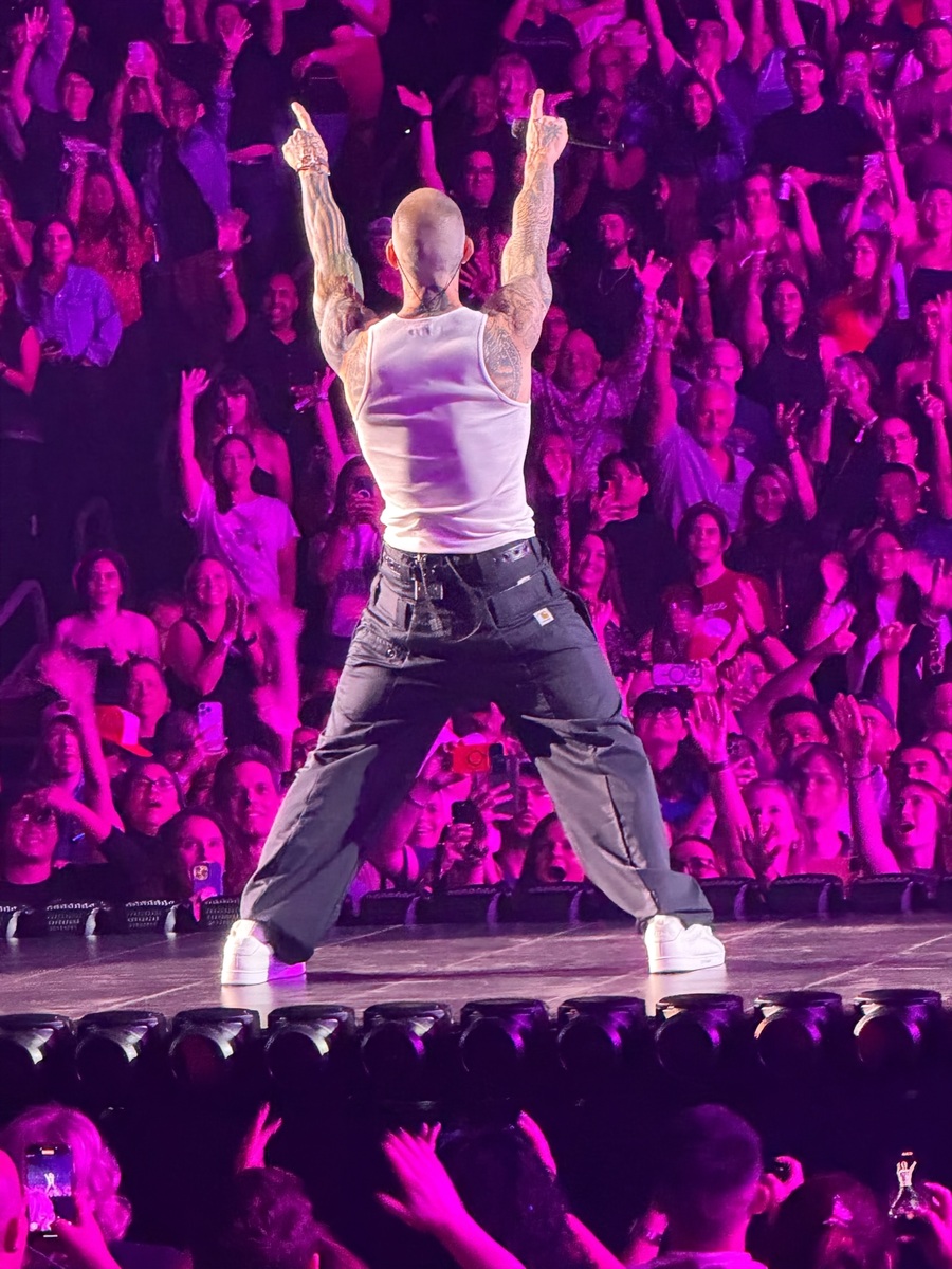 Oct 06, 2025: Maroon 5 / Claire Rosinkranz at Mortgage Matchup Center ...