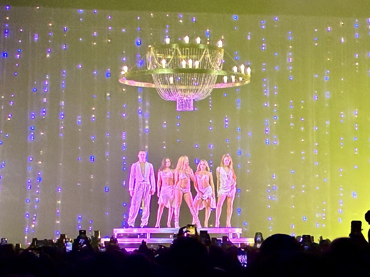 Addison Rae Concert & Tour History (Updated for 2025 - 2026) | Concert ...