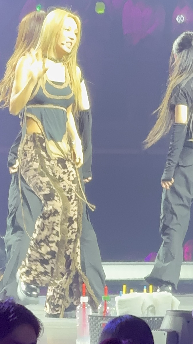 Hearts2Hearts Concert Photos | Concert Archives