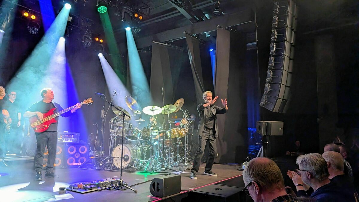 Level 42 Concert & Tour History (Updated for 2025 - 2026) | Concert ...