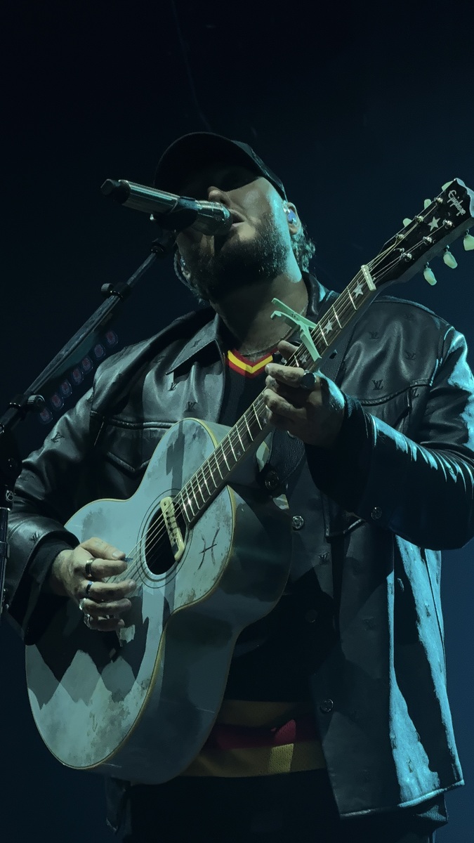 Nov 29, 2025: James Arthur at PSD Bank Dome Düsseldorf, North Rhine ...