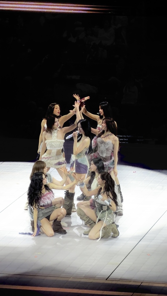 Jan 09, 2026: TWICE at Rogers Arena Vancouver, British Columbia, Canada ...