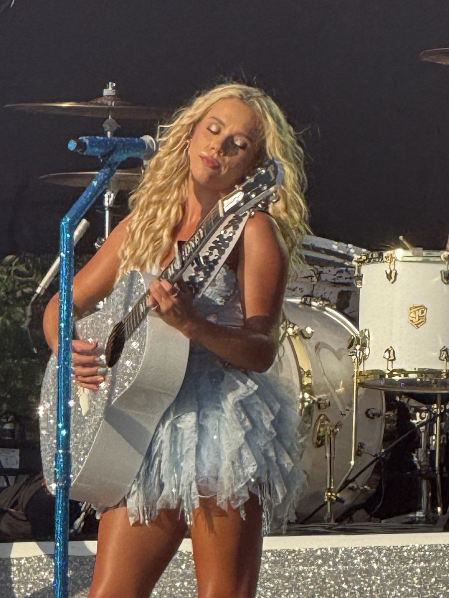 Megan Moroney's 2025 Concert & Tour History | Concert Archives